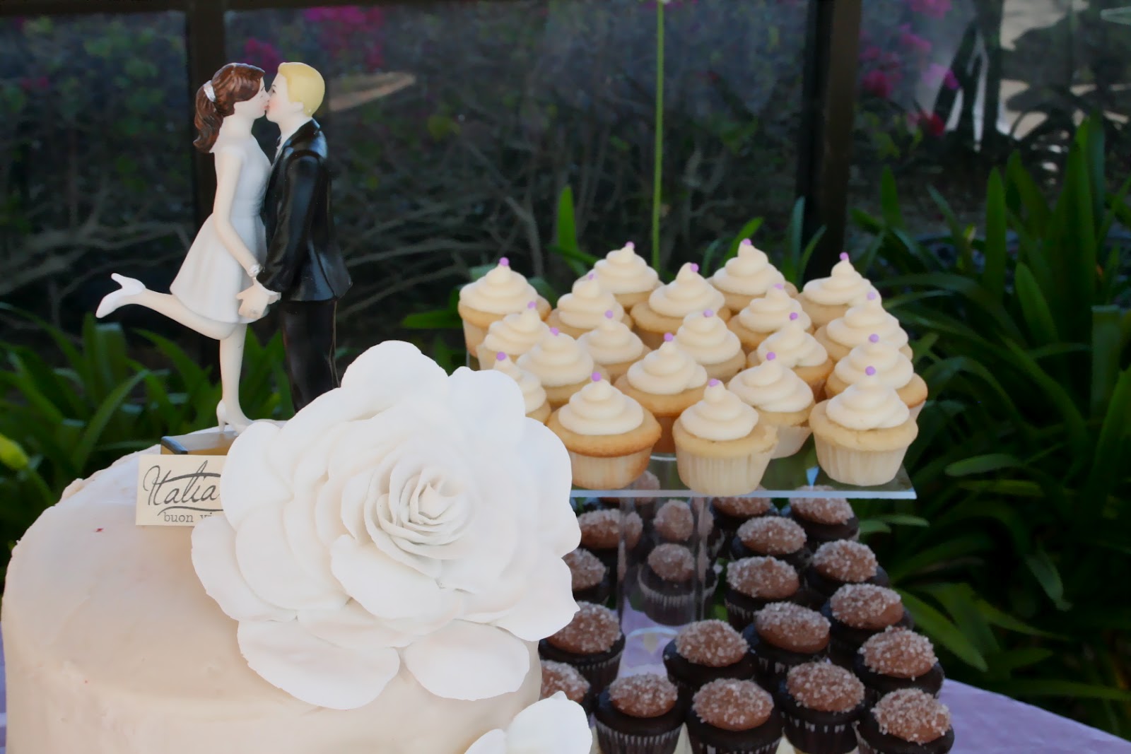 devour: Bryce & Ellery Ford's Wedding