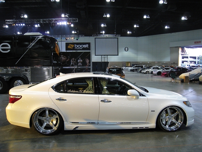 Motor Roar: Hottest Lexus Collection - VIP Modular Wheels