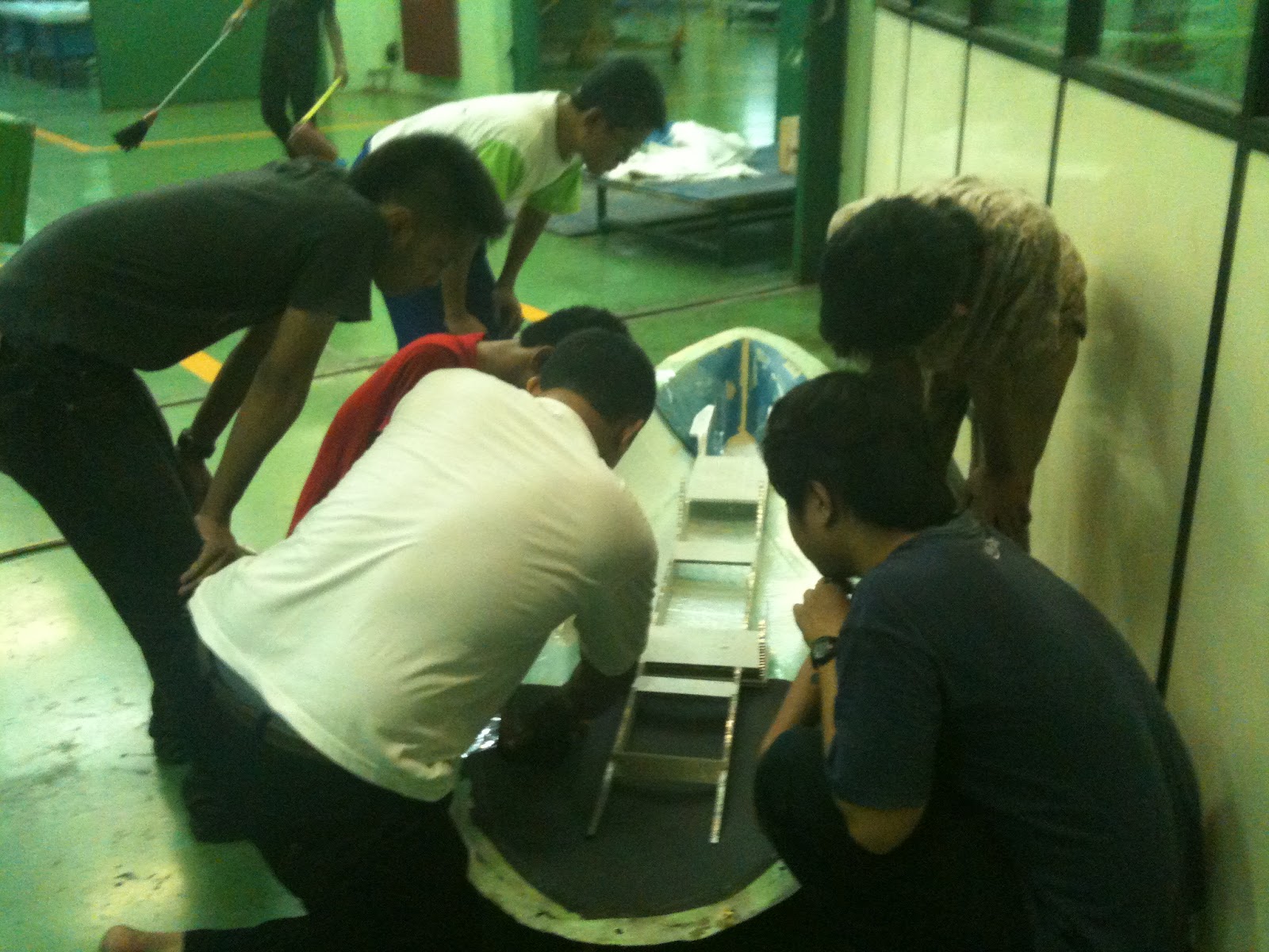 ITS TEAM - SAPU ANGIN SHELL ECO MARATHON 2012: Momen - Momen Proses ...