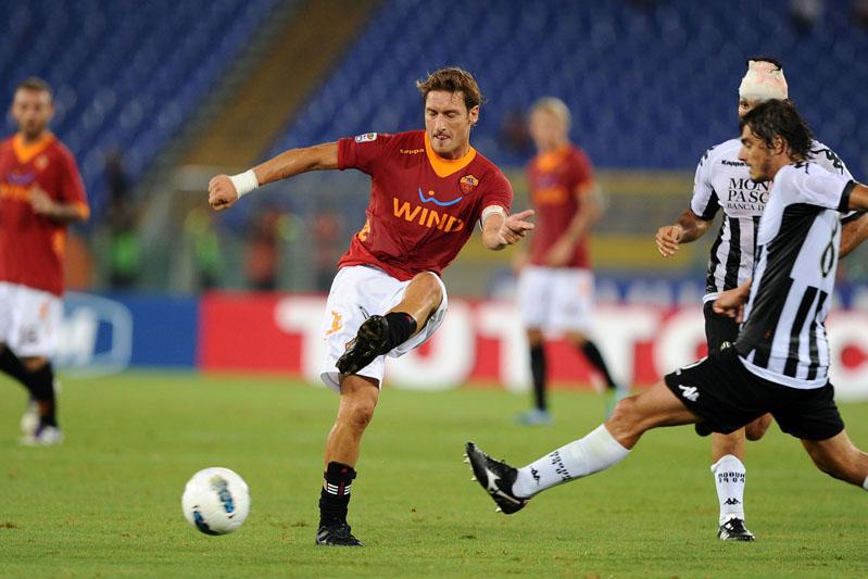 AS Roma The Derby Francesco Totti Videosu