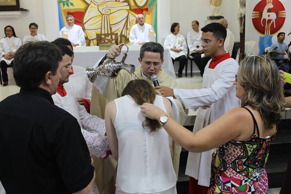 Saiba sobre o Batismo católico