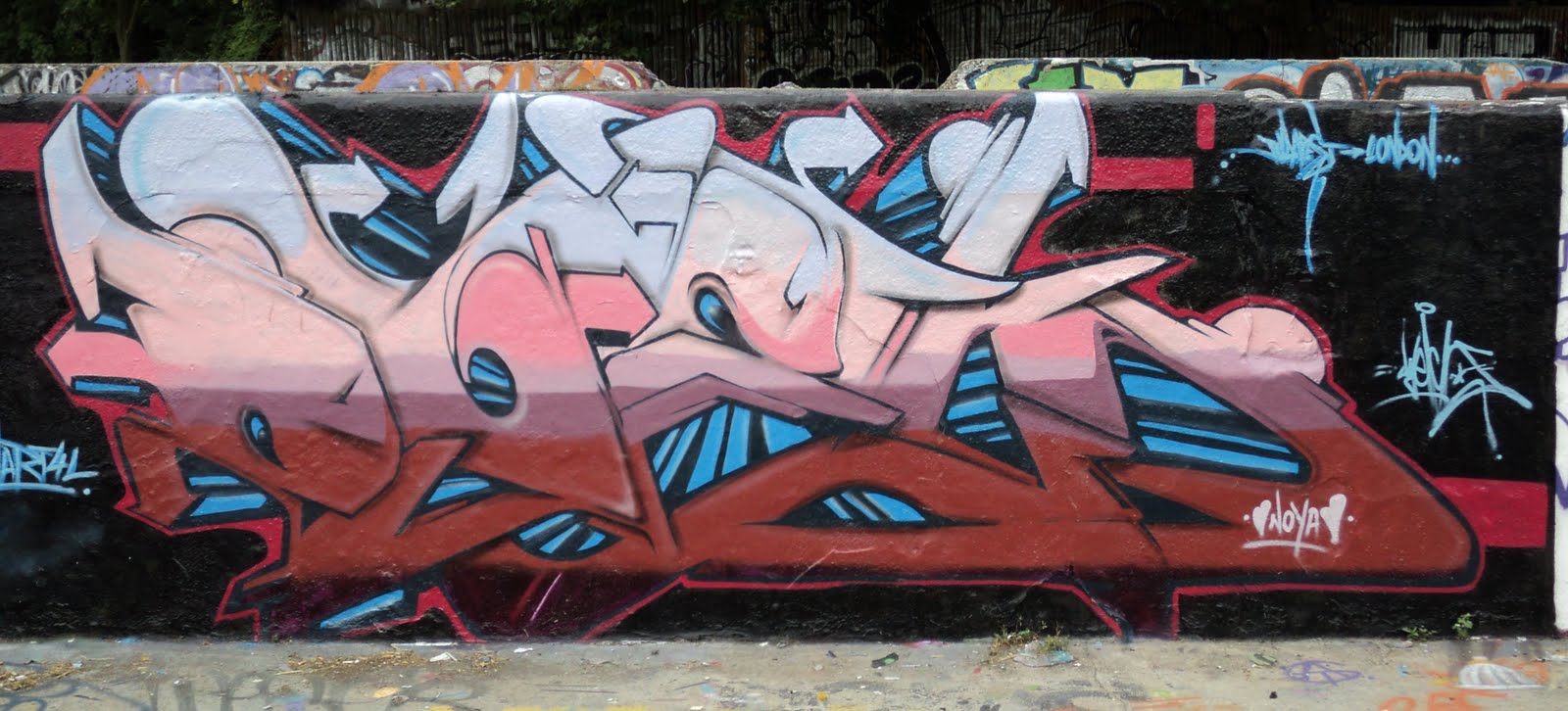 CTRL N: Graffitipografia