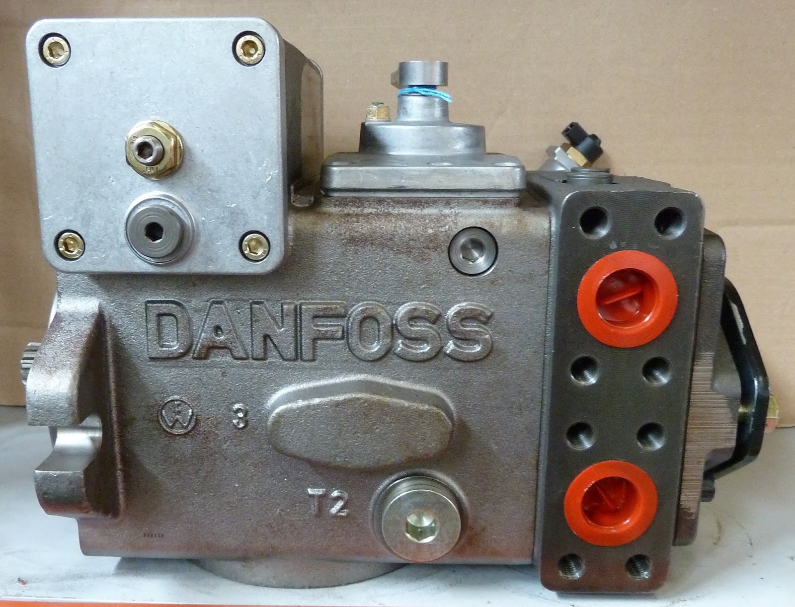 P & R Hydraulics Ltd - Repairs: Danfoss Hydrostatic Transmission Pump ...