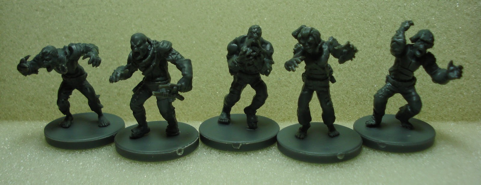 GMorts Chaotica: Mantic Games - 'Hard Plastic' Zombies.