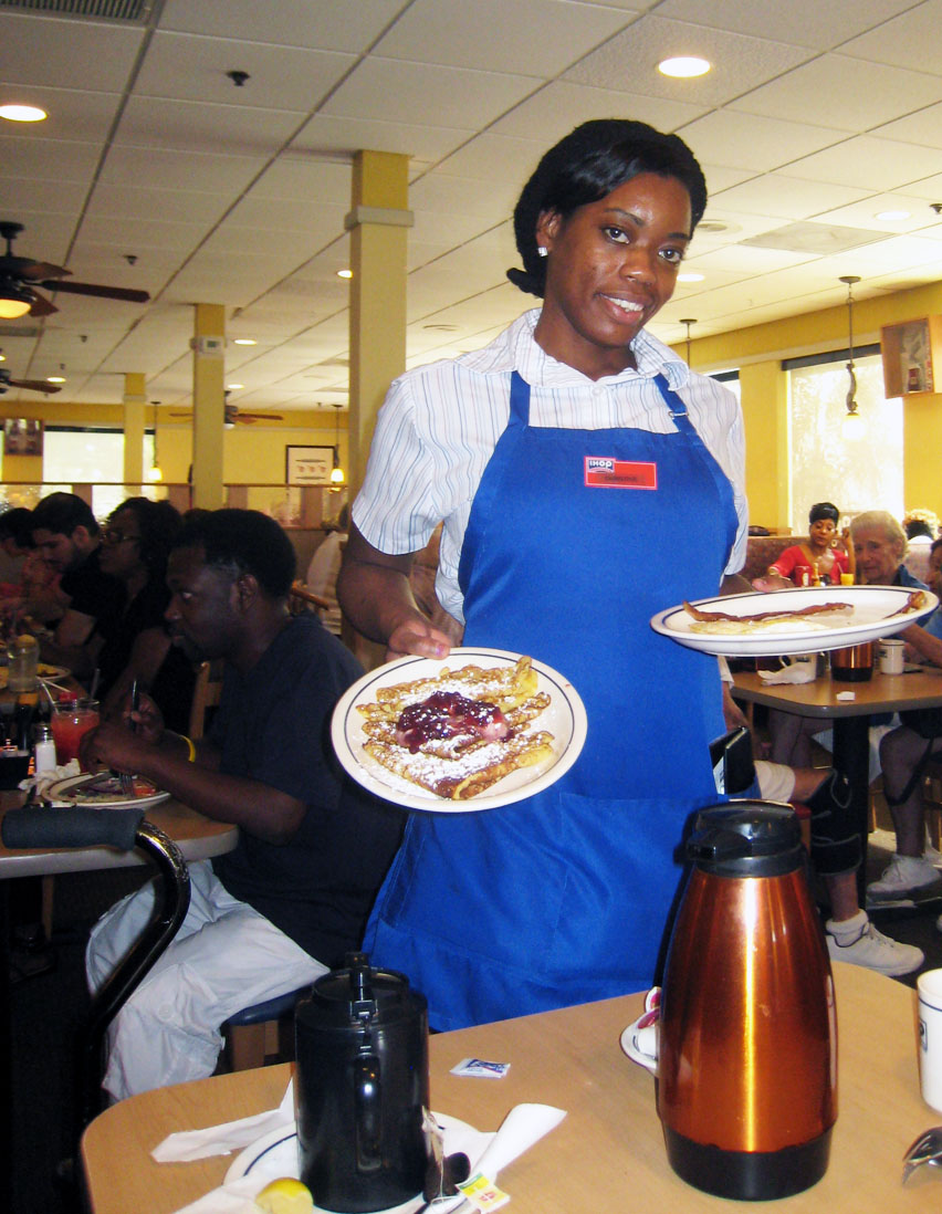Earl's Pearls: FREE LUNCH AT IHOP