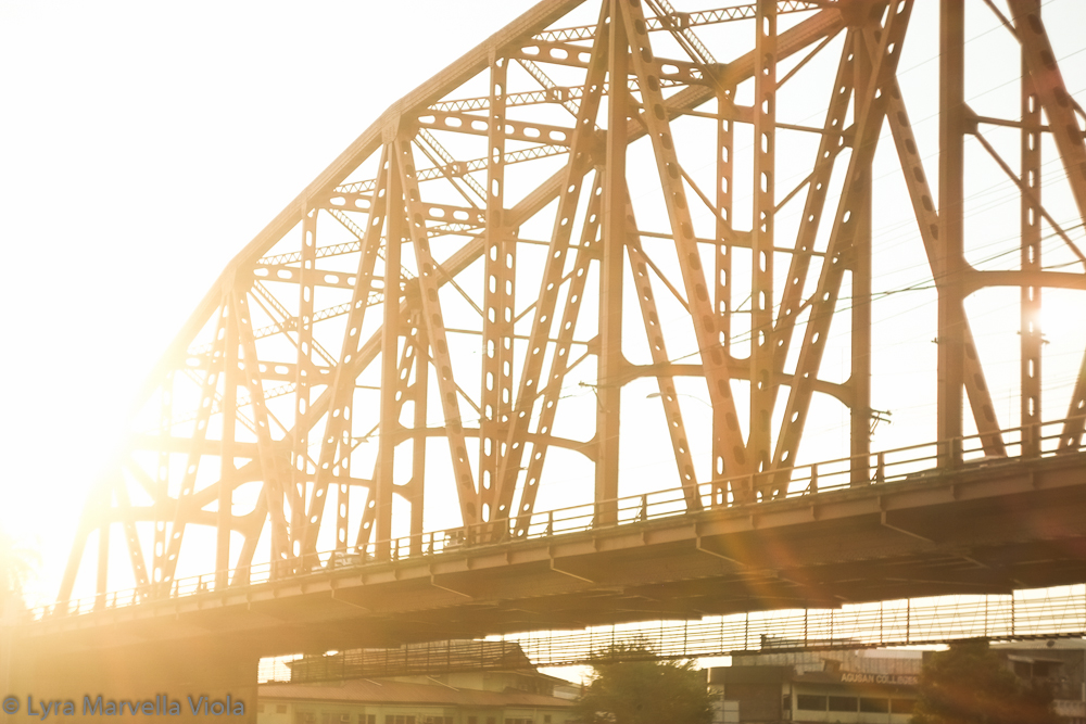 Butuan Daily Photo: Magsaysay Bridge #2: Lolo and Grandson