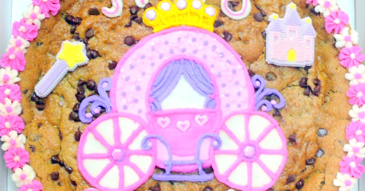 Katy's Kitchen: Princess Carriage Cookie Cake