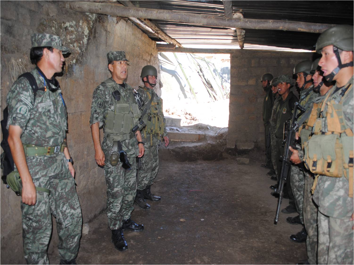 Nuestro Ejército en video: En la la Región Militar VRAEM, se continuan ...