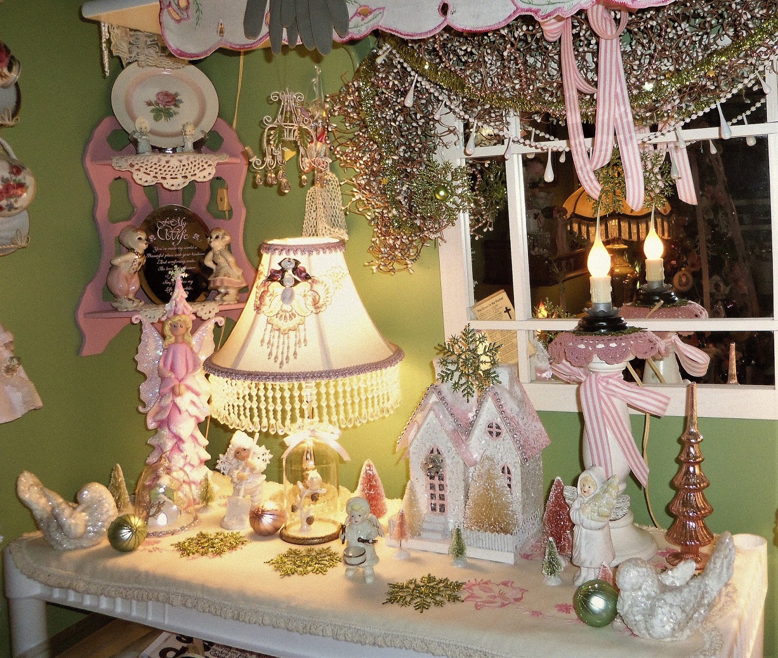 A DEBBIE-DABBLE CHRISTMAS: Christmas in the Craft Room, Christmas Home ...