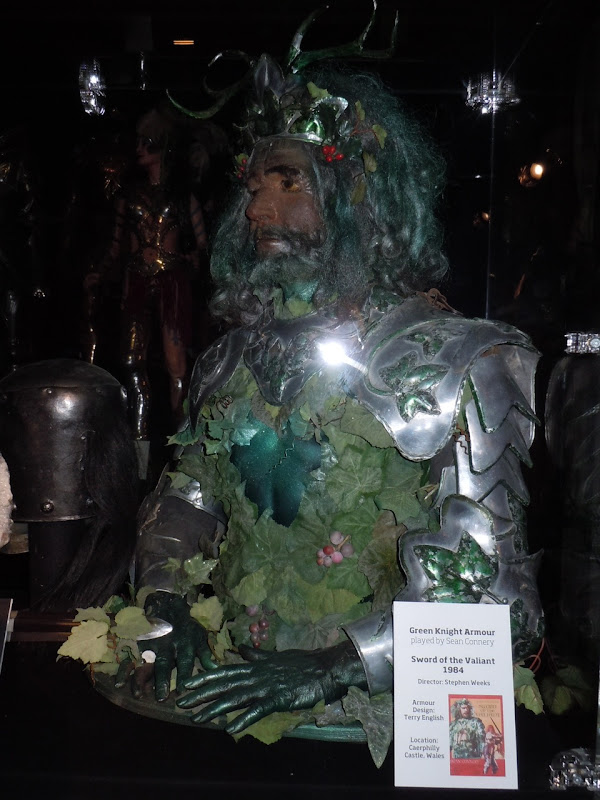 Hollywood Movie Costumes and Props: Sean Connery's armour from Sword of ...