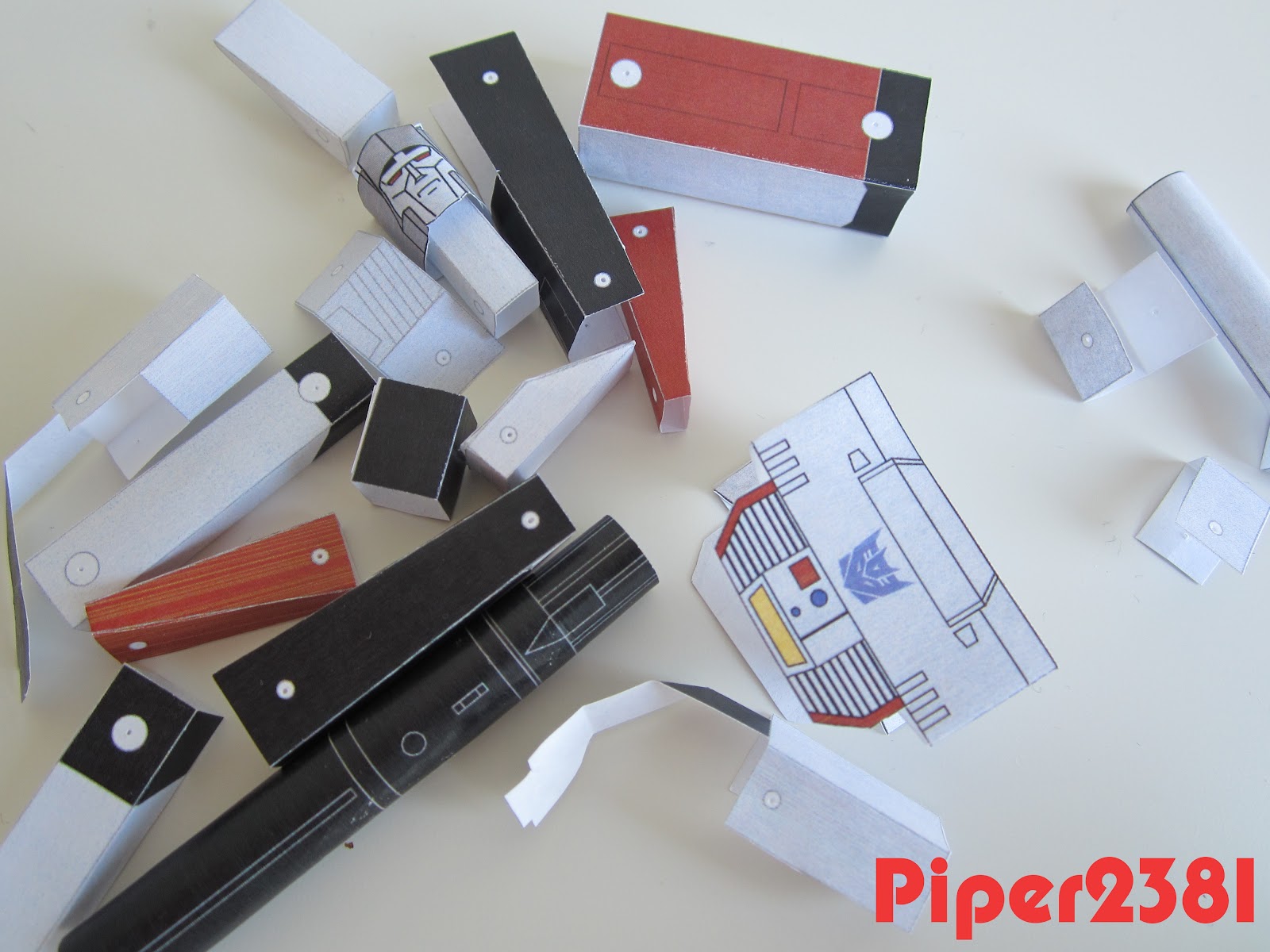 Piper2381: Megatron Papercraft