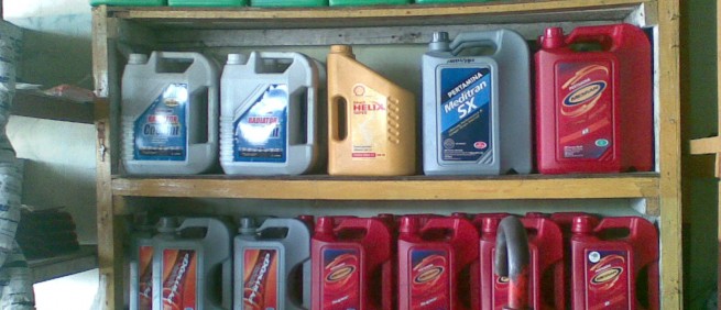 Tips cara memilih oli mobil yang paling baik