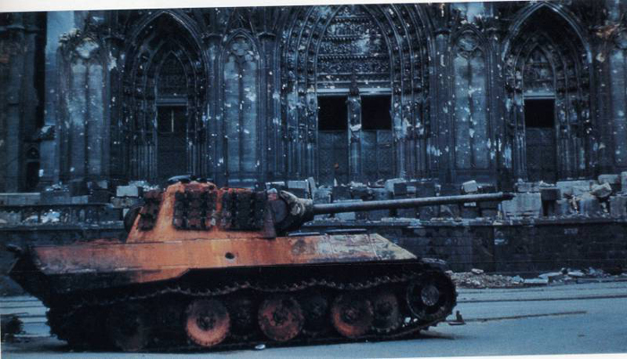 World War II in Pictures: Shootout at Cologne Cathedral