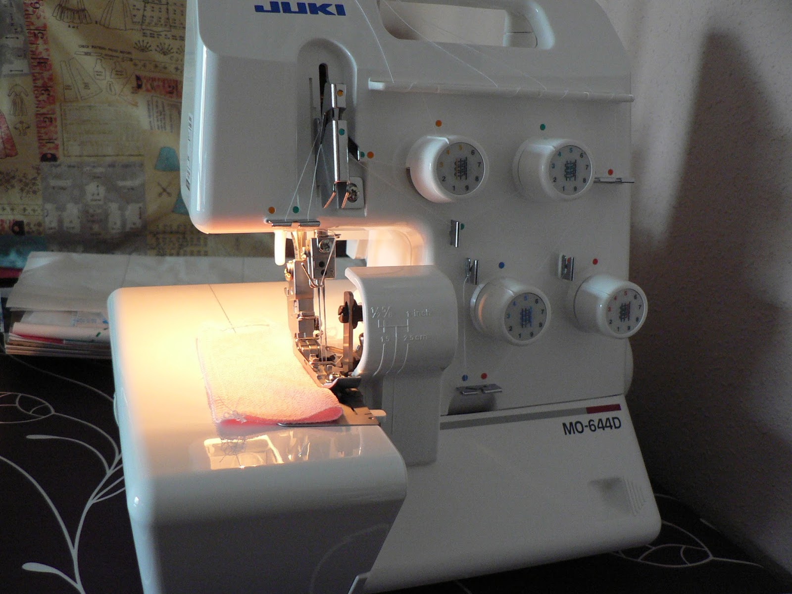 La costurera entrometida: Review Remalladora Juki MO-644D