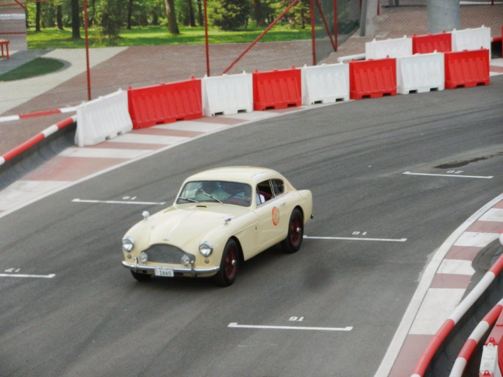 Kuweight 64: GREAT BRITISH AUTOMOTIVE SHOWCASE AT SIRBB CIRCUIT