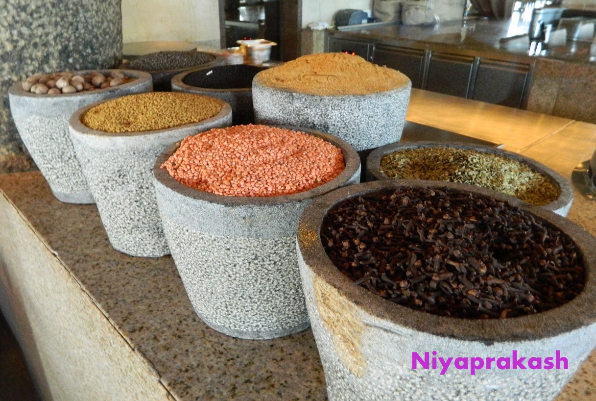 Niya's World: Photos of traditional grinding stone @ Spice Market ...