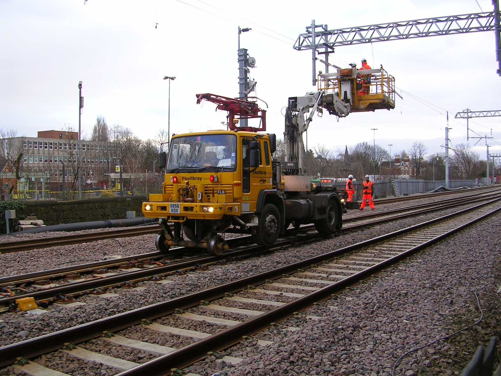 Northwest Sparks News: Wiring at Huyton Junction