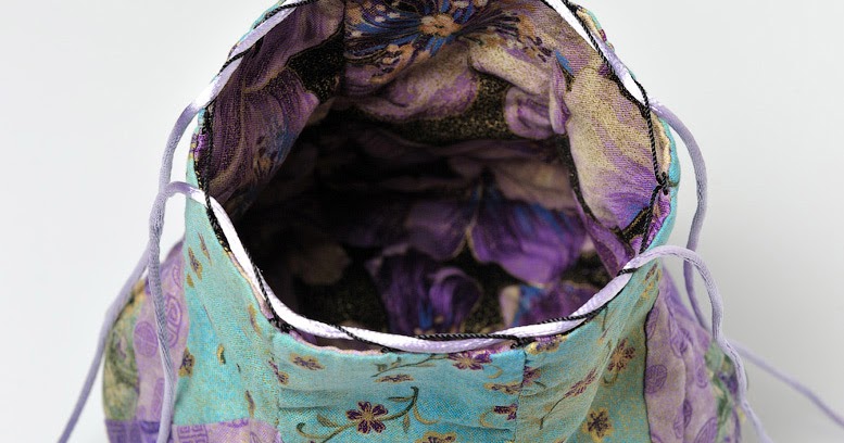 Drawstring Gift Bag Tutorial ~ DIY Tutorial Ideas!