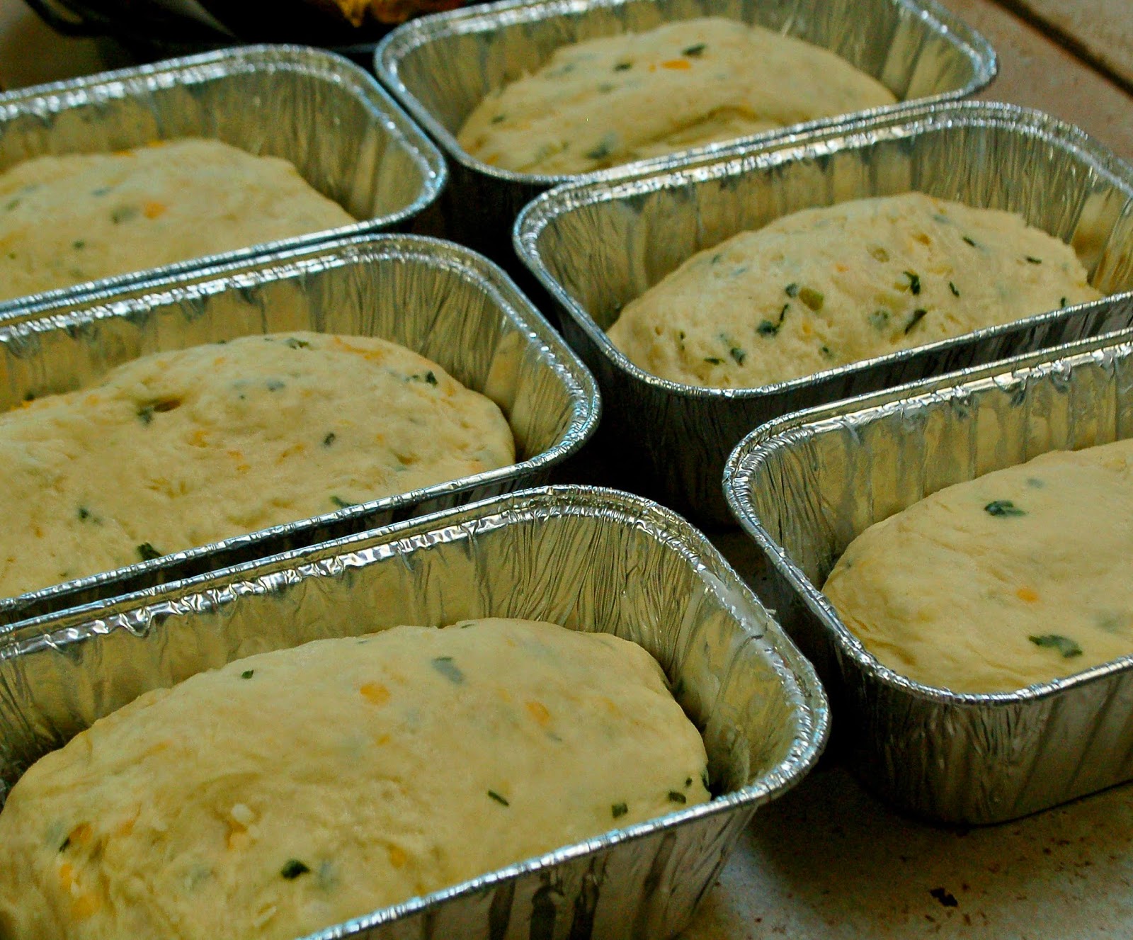 The Spice Garden: Chive-y Cheddar Bread