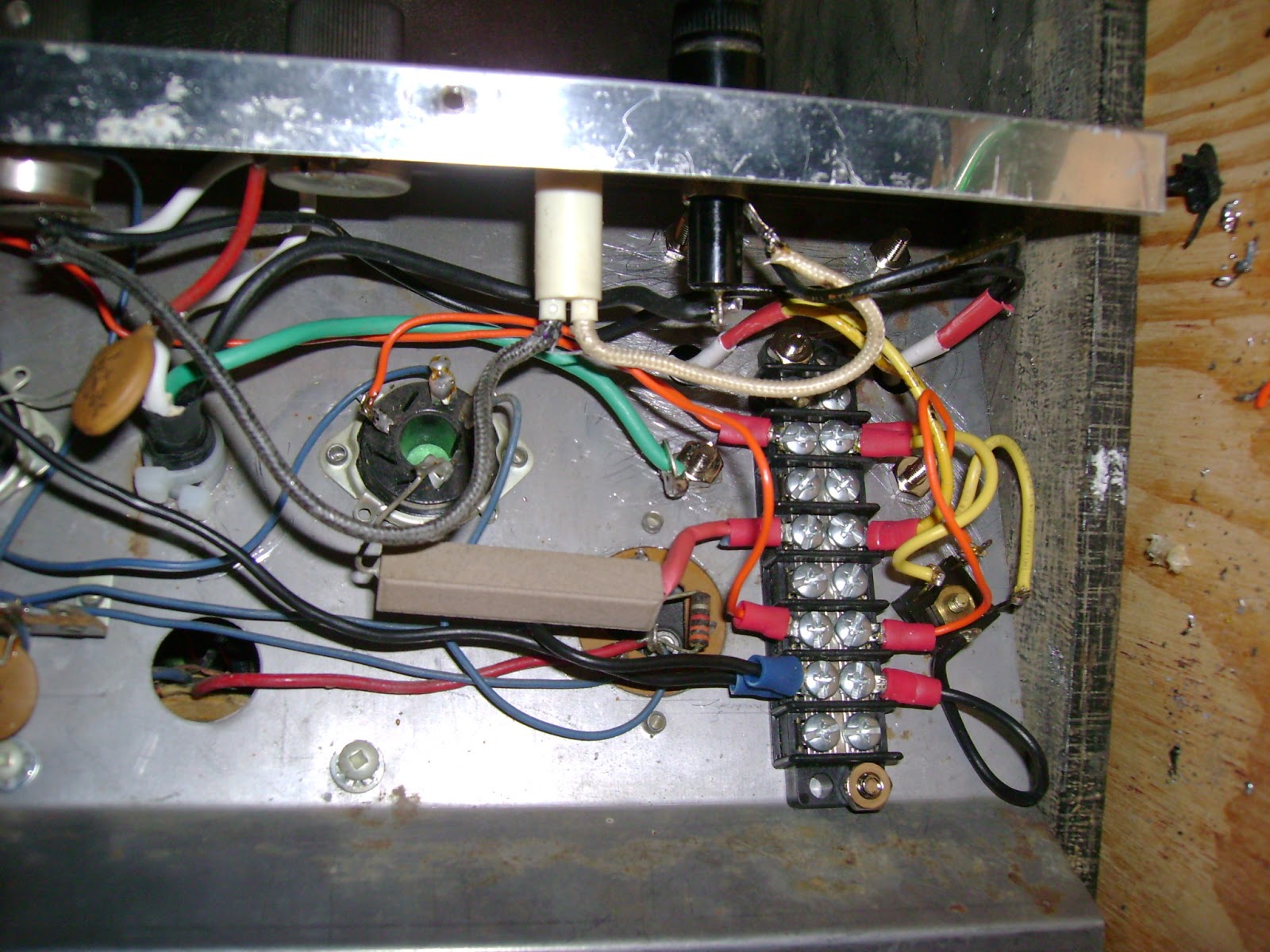 Pepco 201 Amplifier Mod: Paul ( Pepco ) 201 Chassis Isolation