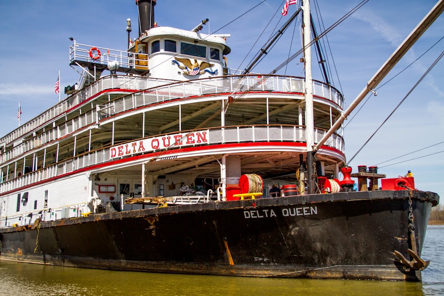 Mark D. McCoy Photography: Delta Queen At The Riverfront