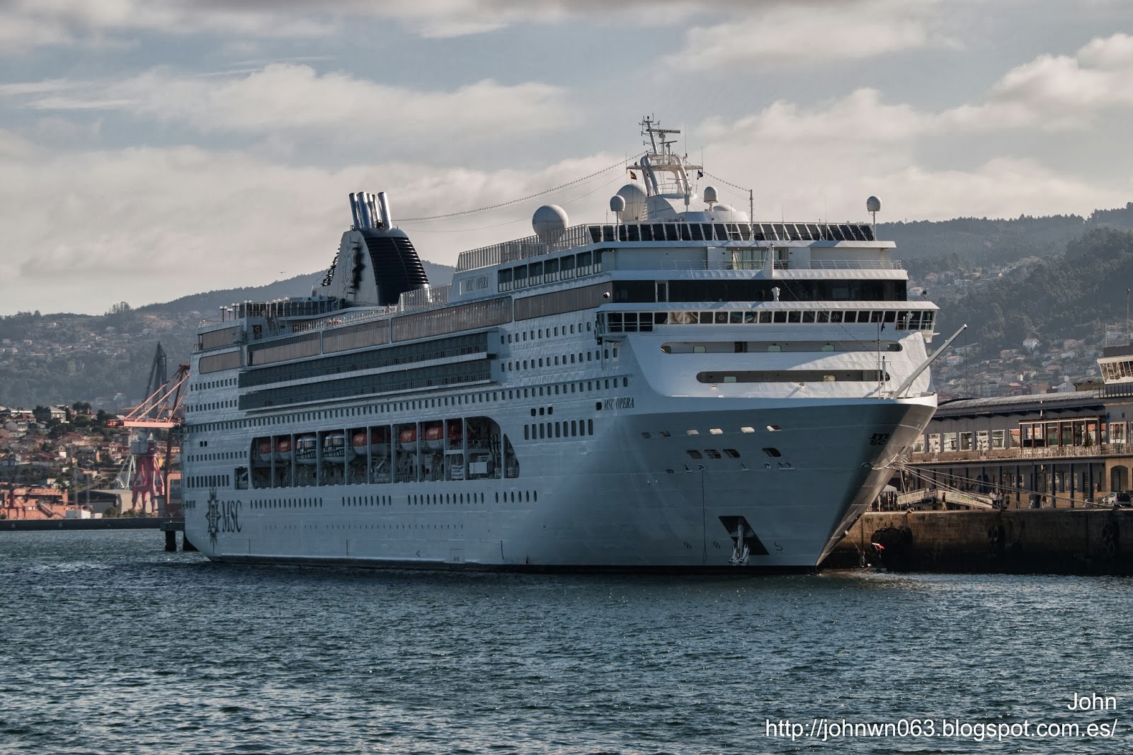 FOTOS DE BARCOS: MSC OPERA