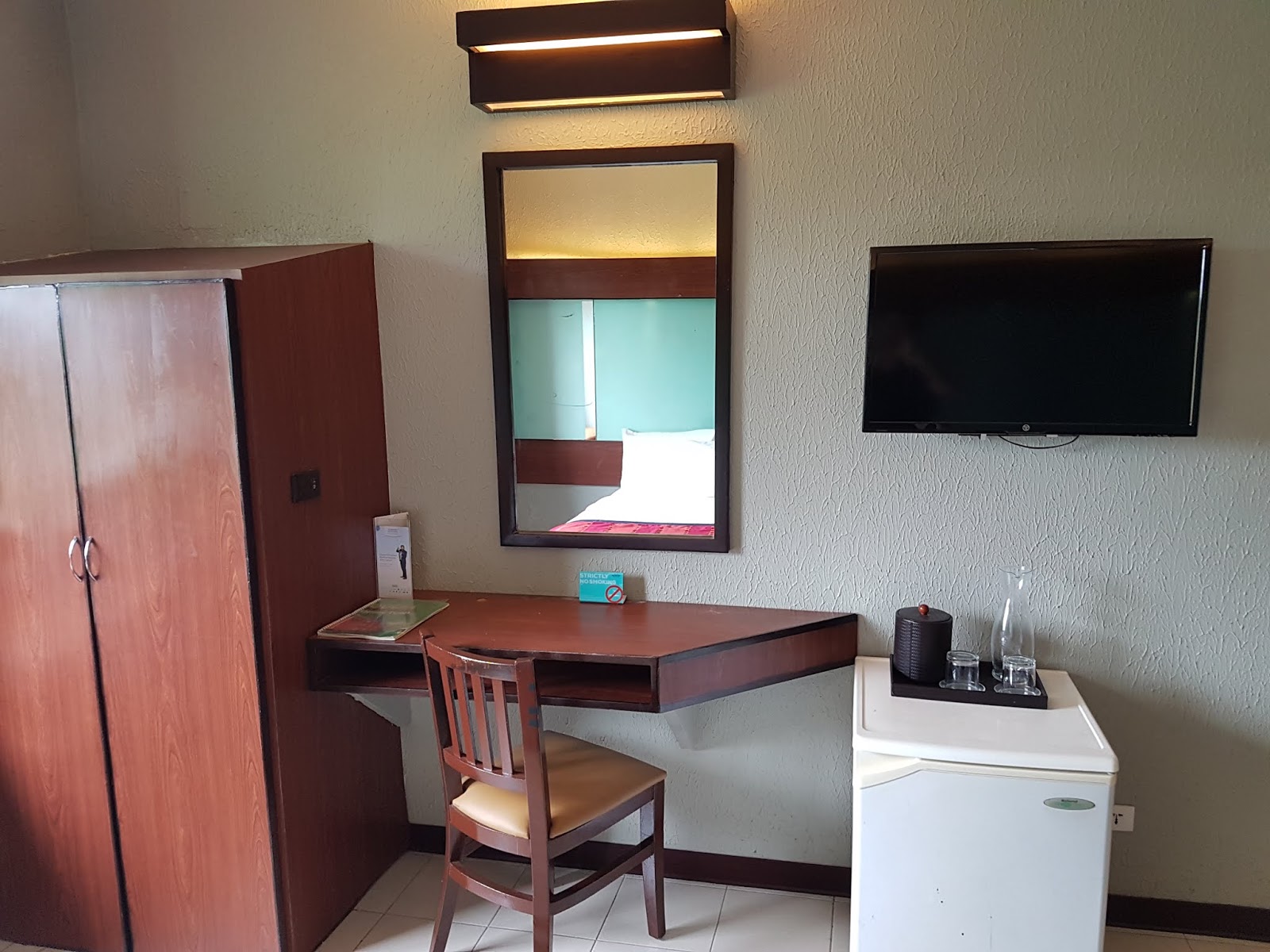 [필리핀 마닐라 근교 호텔] 카비테 이글릿지 내 마이크로텔(Microtel Cavite-Eagle Ridge)