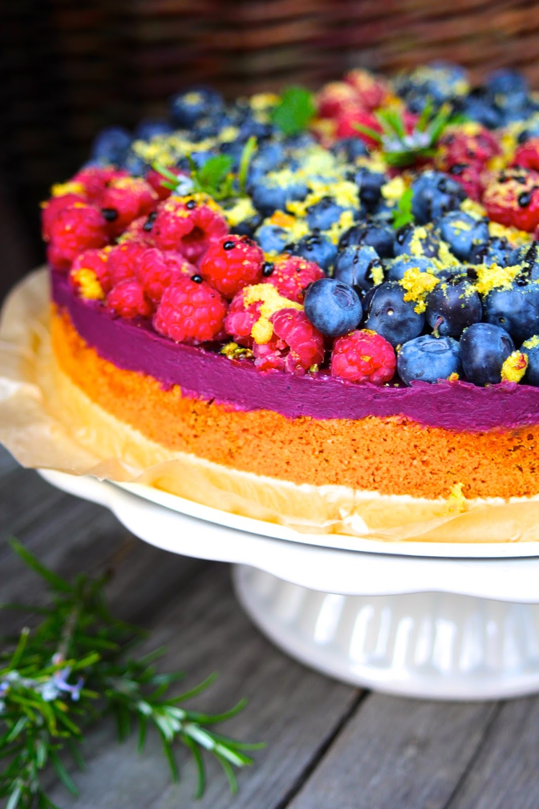 Paulas Frauchen: Traumhafte Beerentorte mit Cassisganache ...