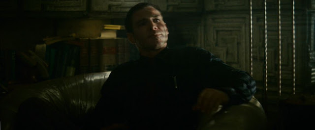 Architecture of Film: Architecture of Blade Runner [1982] Deckard's ...