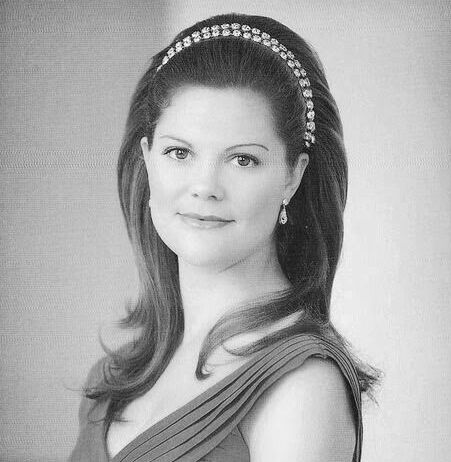 Marlee Wray: Taken by the Warriors - The Bartered Princess