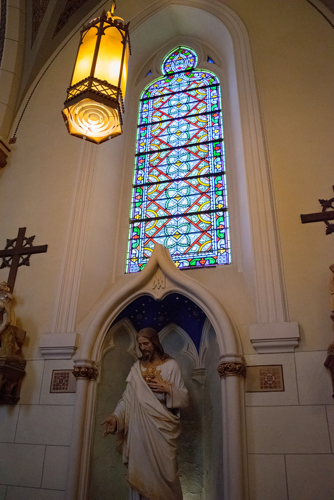 Heroes, Heroines, and History: The History and Mystery of Loretto Chapel