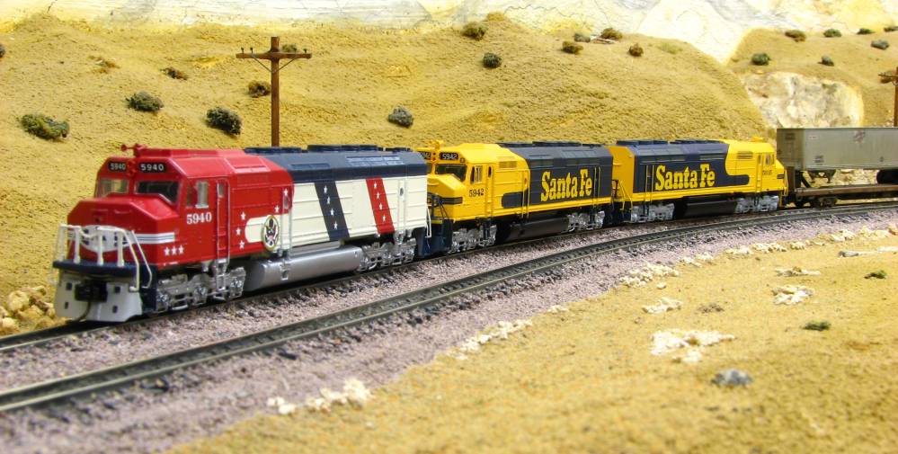 Needles Division Santa Fe RR N Scale: Santa Fe Fantasy FP45 BiCentennial