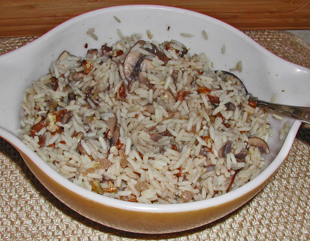 The Iowa Housewife: Family Favorites Pecan Rice with Sherry