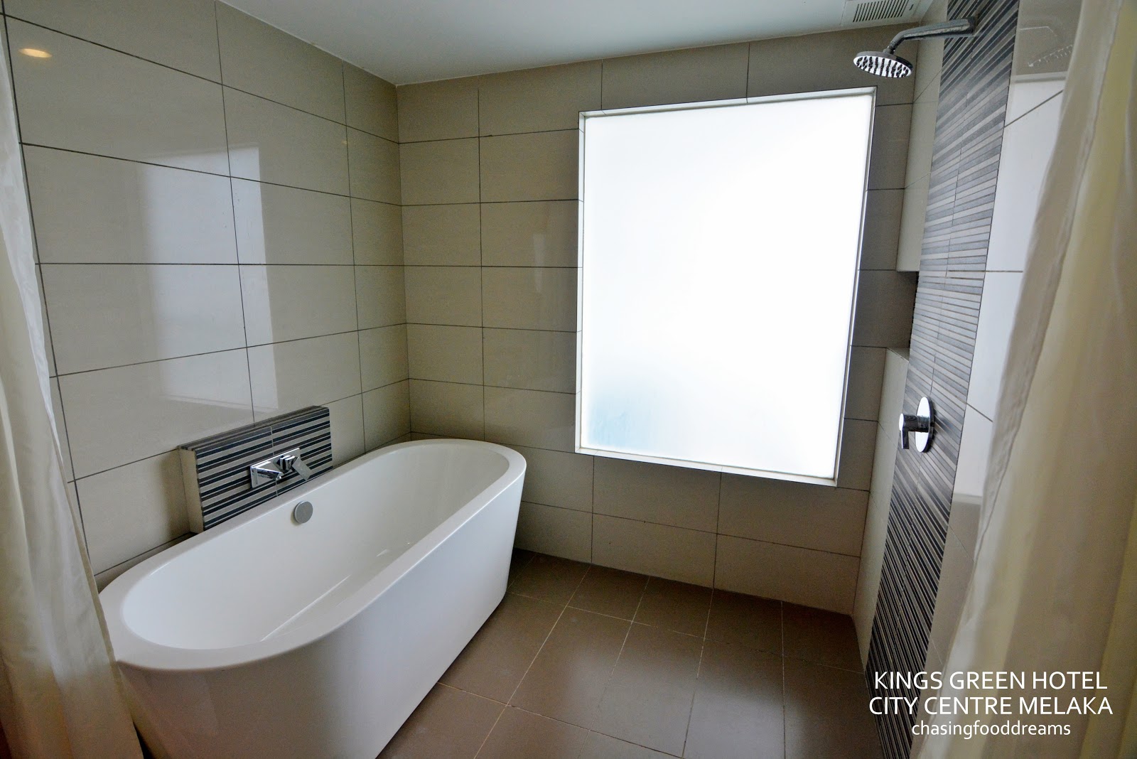 CHASING FOOD DREAMS: Kings Green Hotel City Centre Melaka