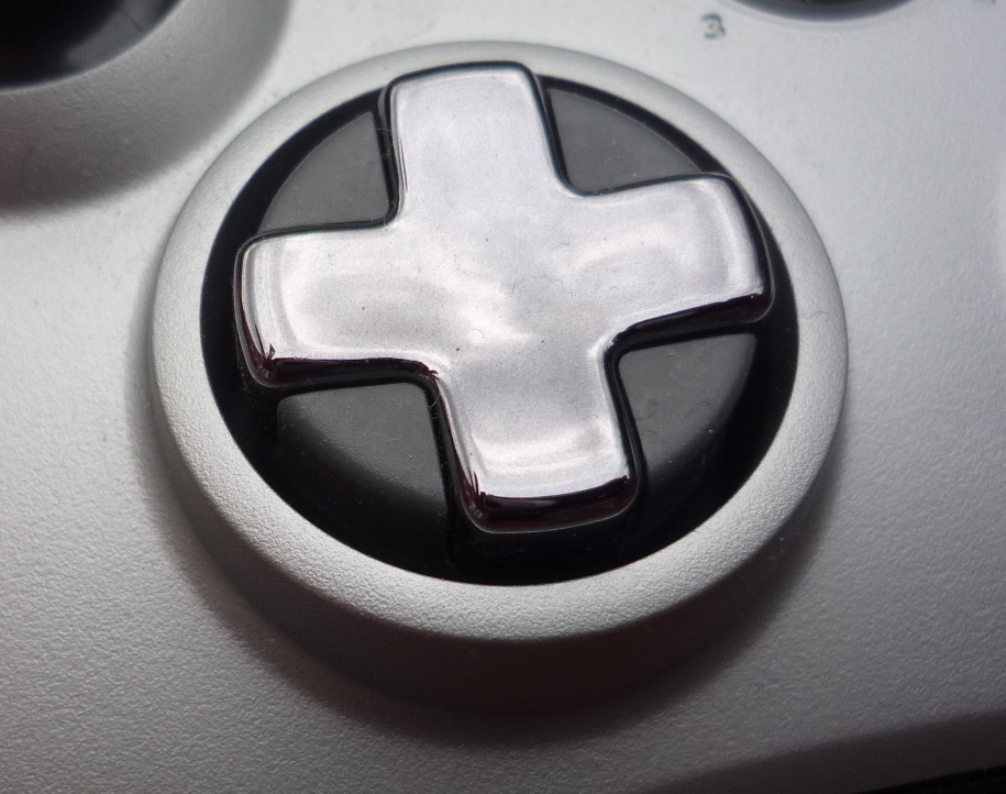 30-something gamer: Official Wireless Xbox 360 controller (silver) - review