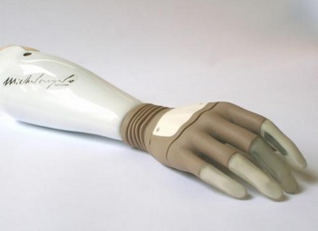 "Prótesis Biónicas: EL FUTURO HOY": "Prótesis Biónicas"