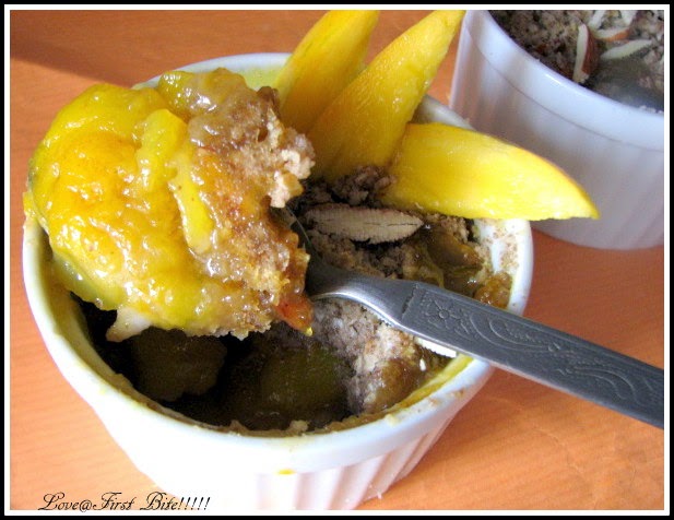 Love@First Bite !!!!!!!!: Mango Crumble