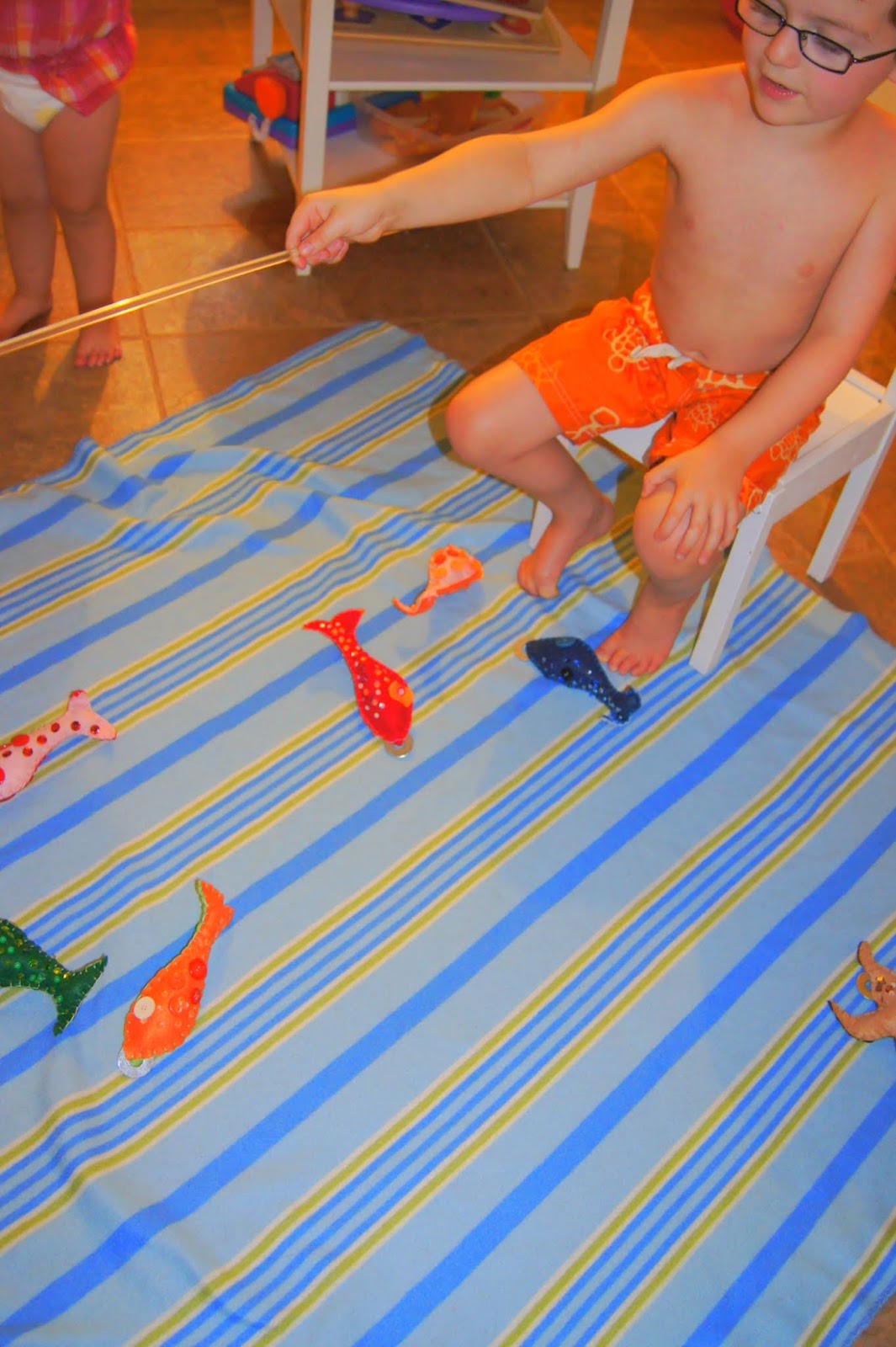 DIY Fishing Game With Kids, Fun Felt Fish Sewing Project For Kids ...