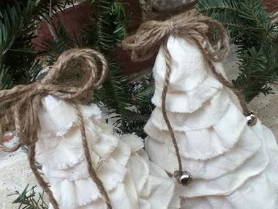 The Creative Vault: Ruffled Muslin Trees {Tutorial}