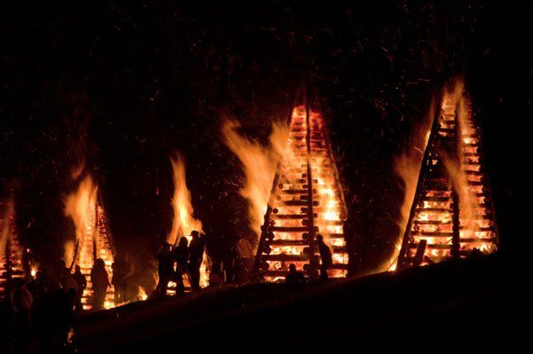 Tales from the Bayou : Bonfires on the Levee, by Rita Monette