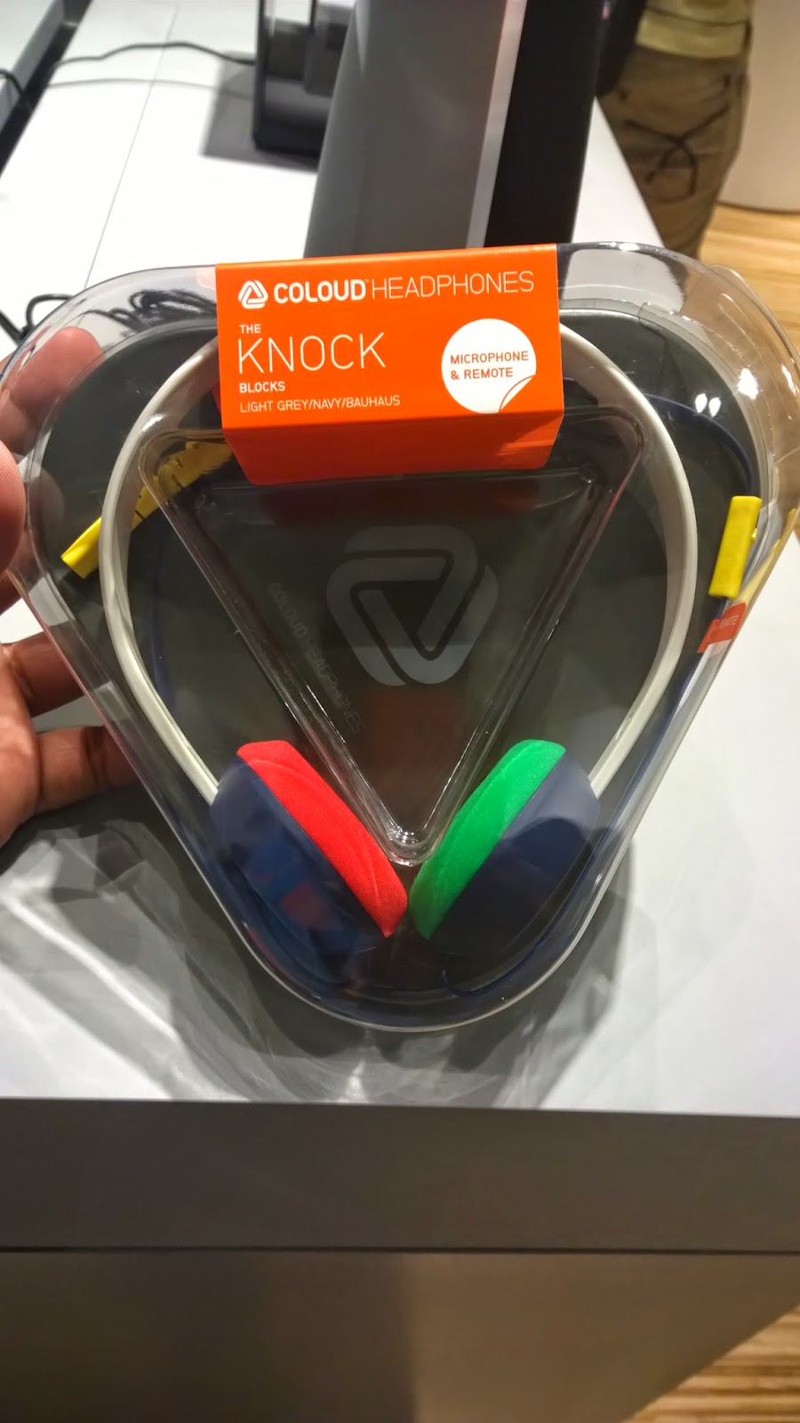 November giveaway : Coloud Knock Headphone - Gizmo Manila