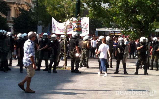 ΠΡΕΖΑ TV ©: ΦΩΤΟΓΡΑΦΙΕΣ ΑΠΟ ΤΑ ΕΠΕΙΣΟΔΙΑ ΣΤΟ ΚΕΝΤΡΟ ΤΗΣ ΑΘΗΝΑΣ-ΟΙ ...