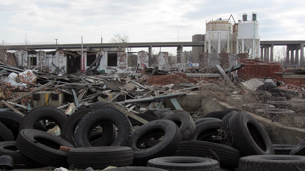 nailhed: Detroit's "Carbon Footprint"