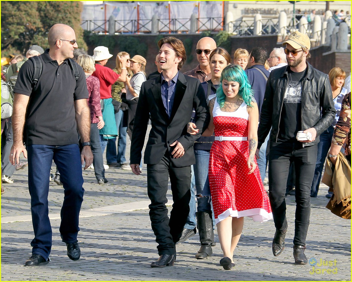 My Life, My Updates, & Etc.: is JACKSON RATHBONE really with SHEILA HAFSADI