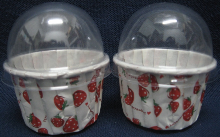 Decraft Shoppe: Pleated Cupcake Baking Paper Cups/cases with COVERS