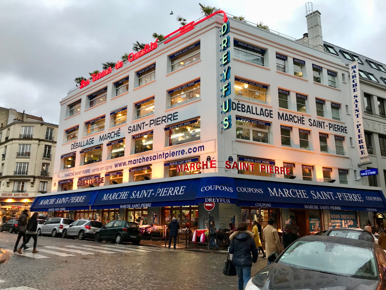 Diary of a Chain Stitcher : Fabric Shopping in Paris (and giveaway winner!)