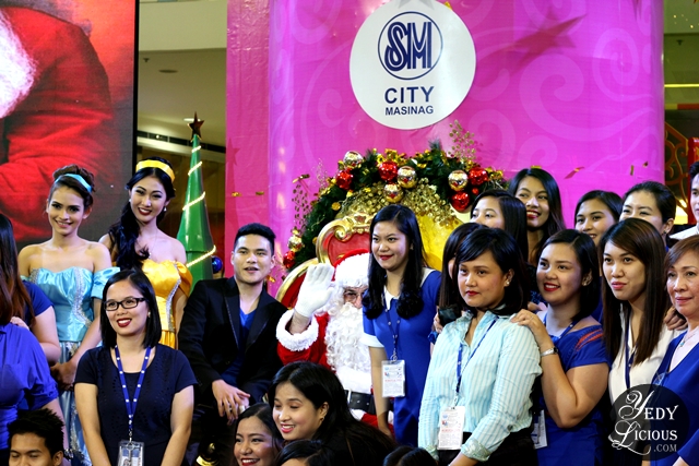 SM City Masinag Welcomes Holiday Season with Fairytale Christmas Theme ...