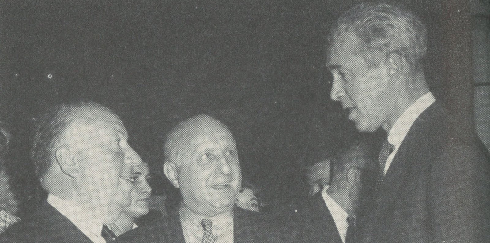 Greenbriar Picture Shows: July 2011