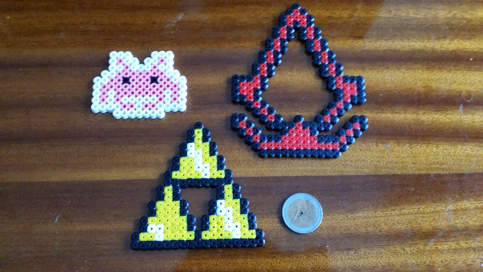 Historias de un saltimbanqui: Hama Beads: El mundo en 8 Bits