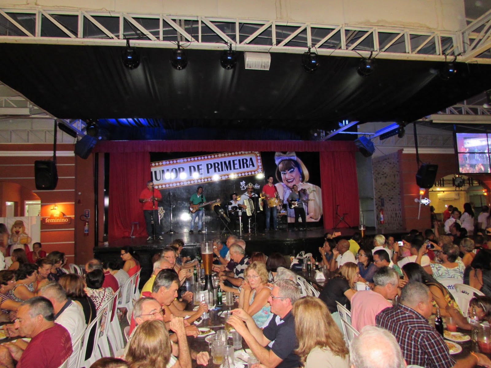 Tem que ir: Lupus Bier - Show de humor com jantar em Fortaleza